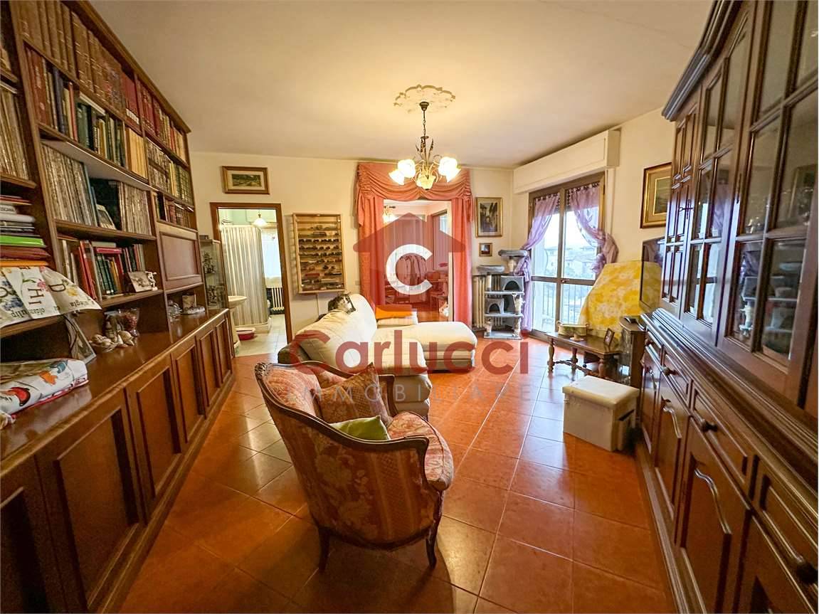 Appartamento via brodolini, 17, Santa Lucia, Uzzano