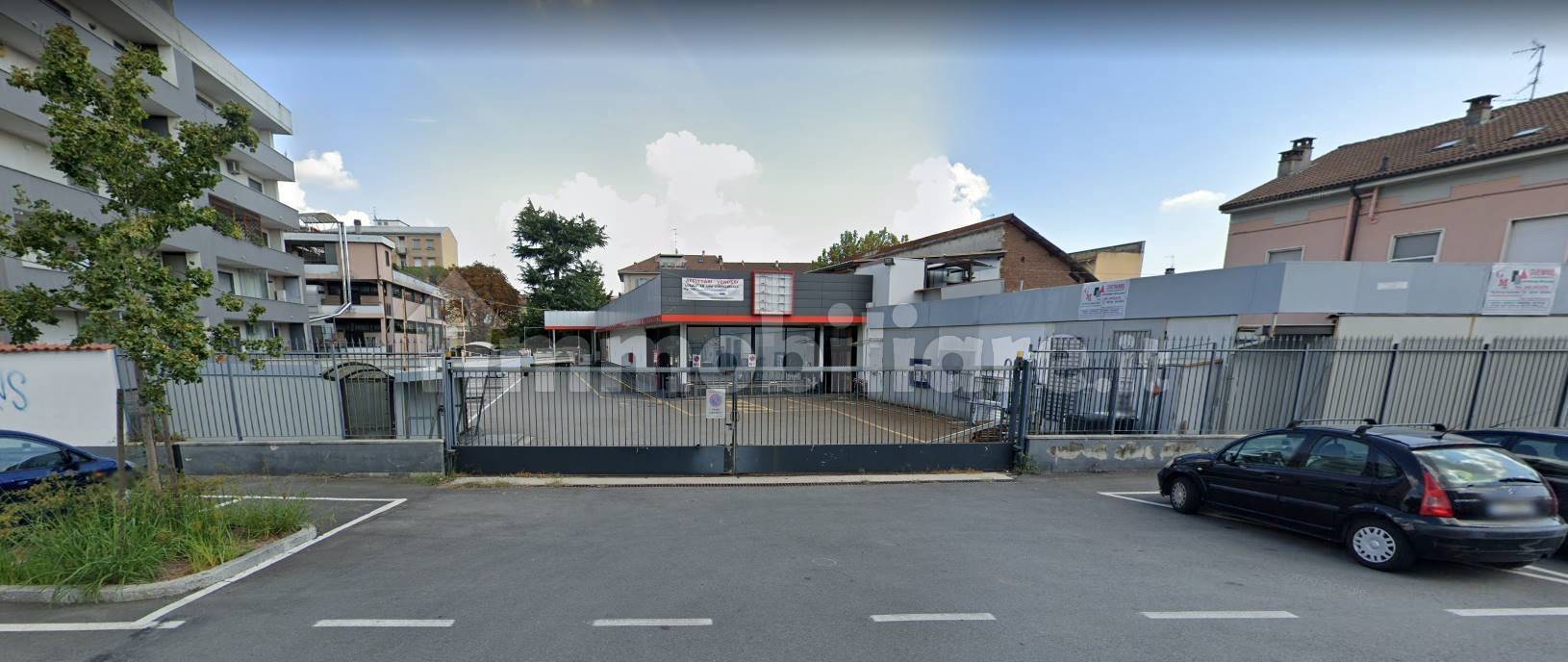 Locale commerciale in Vendita