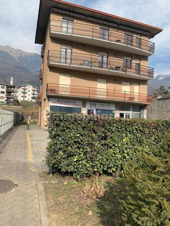 Trilocale via Nazionale Ovest 84, Centro, Berbenno di Valtellina