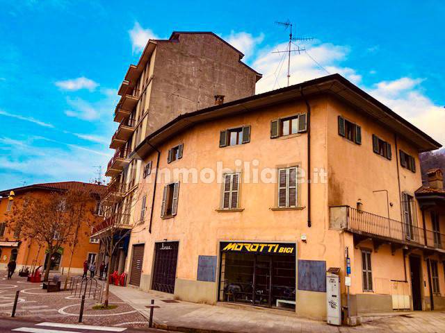 Bilocale piazza Umberto I, Centro, Nembro