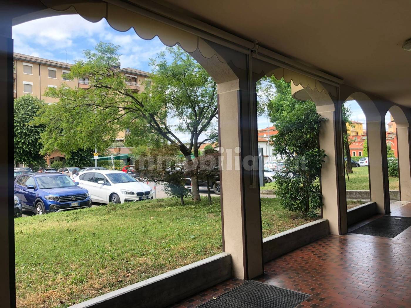 Locale commerciale in Vendita