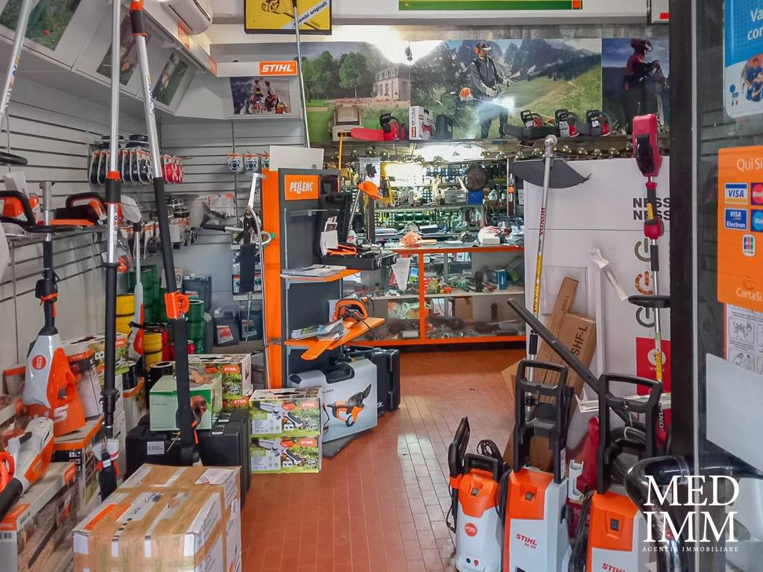Negozio di Ricambi e accessori in Vendita