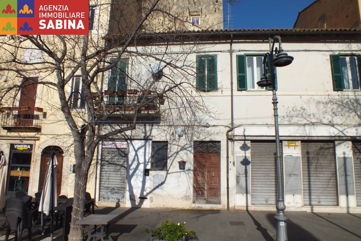 Bilocale piazza Martiri della Libertà, Centro, Poggio Mirteto