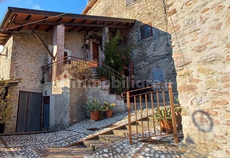Vendita Terratetto unifamiliare in Località Crocemarroggia-Perchia ...