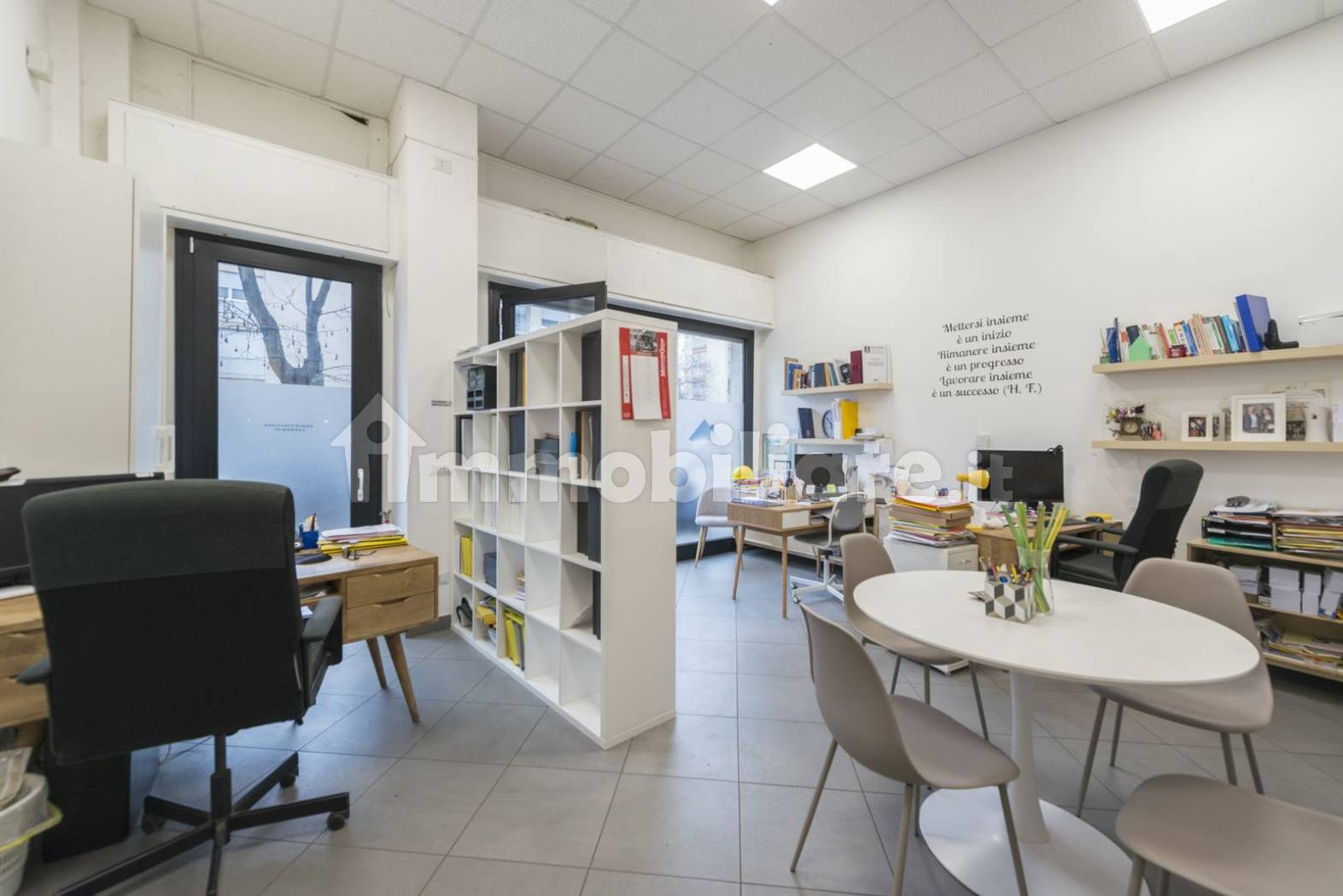 Locale commerciale in Vendita