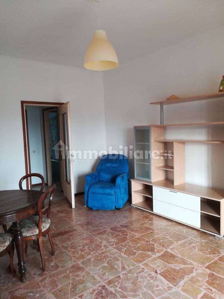 Quadrilocale via Carlo Goldoni, Valletta Valsecchi, Mantova