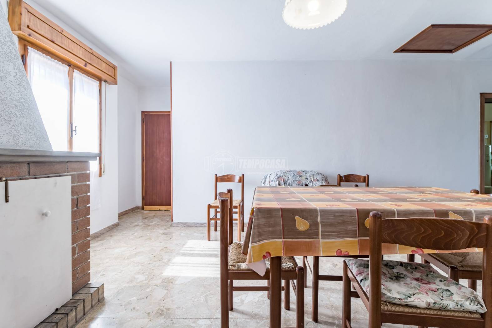 Bilocale via Montello, Centro, Montese