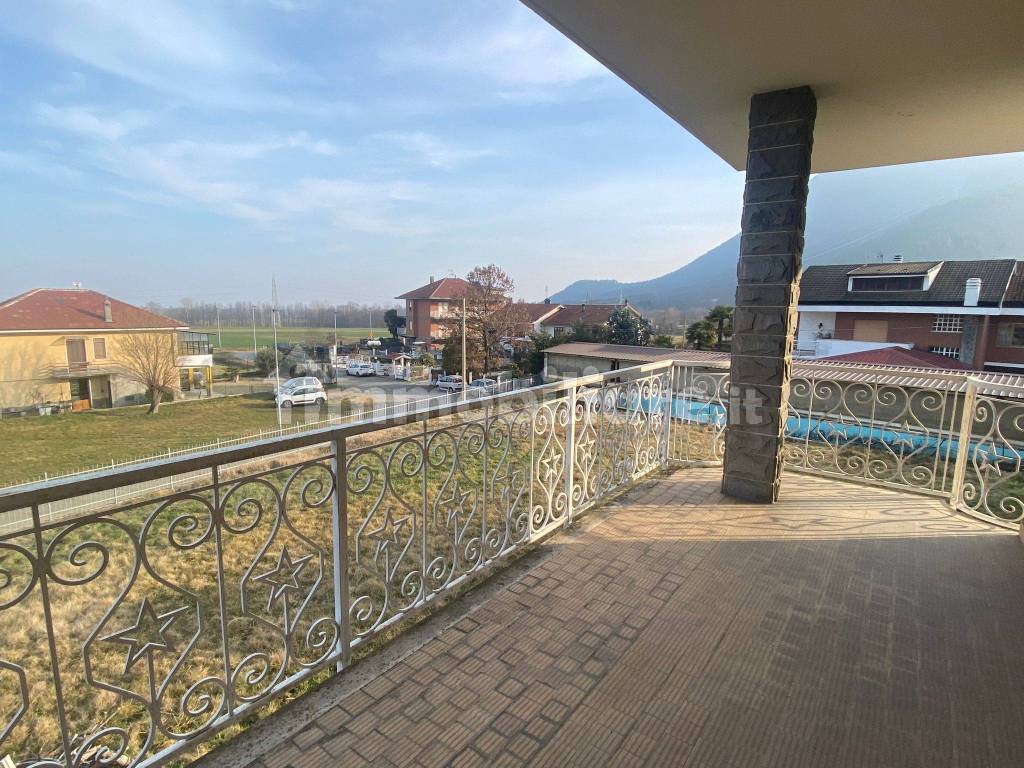 Vendita Villa bifamiliare Sangano. Da ristrutturare, posto auto, con ...