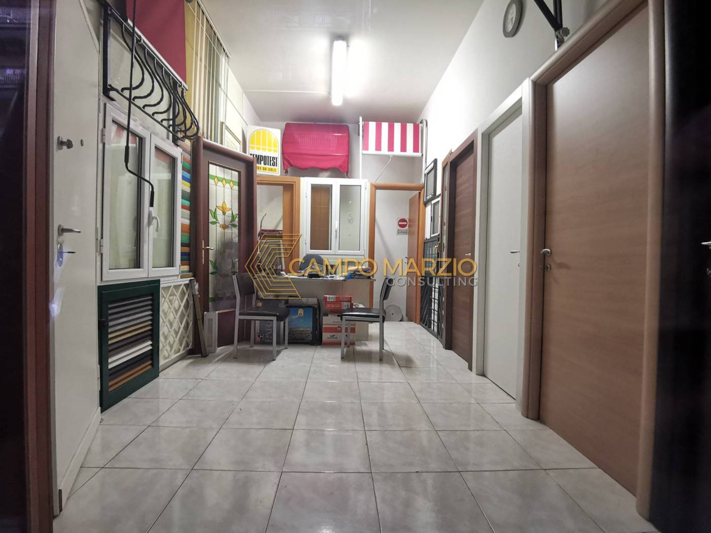 Locale commerciale in Vendita