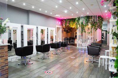 Parrucchiere - Barbiere in Vendita