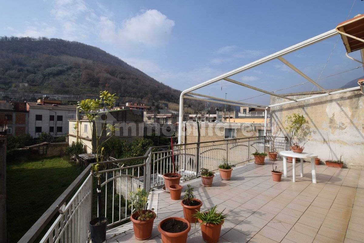 Trilocale via Zambrano, Siano