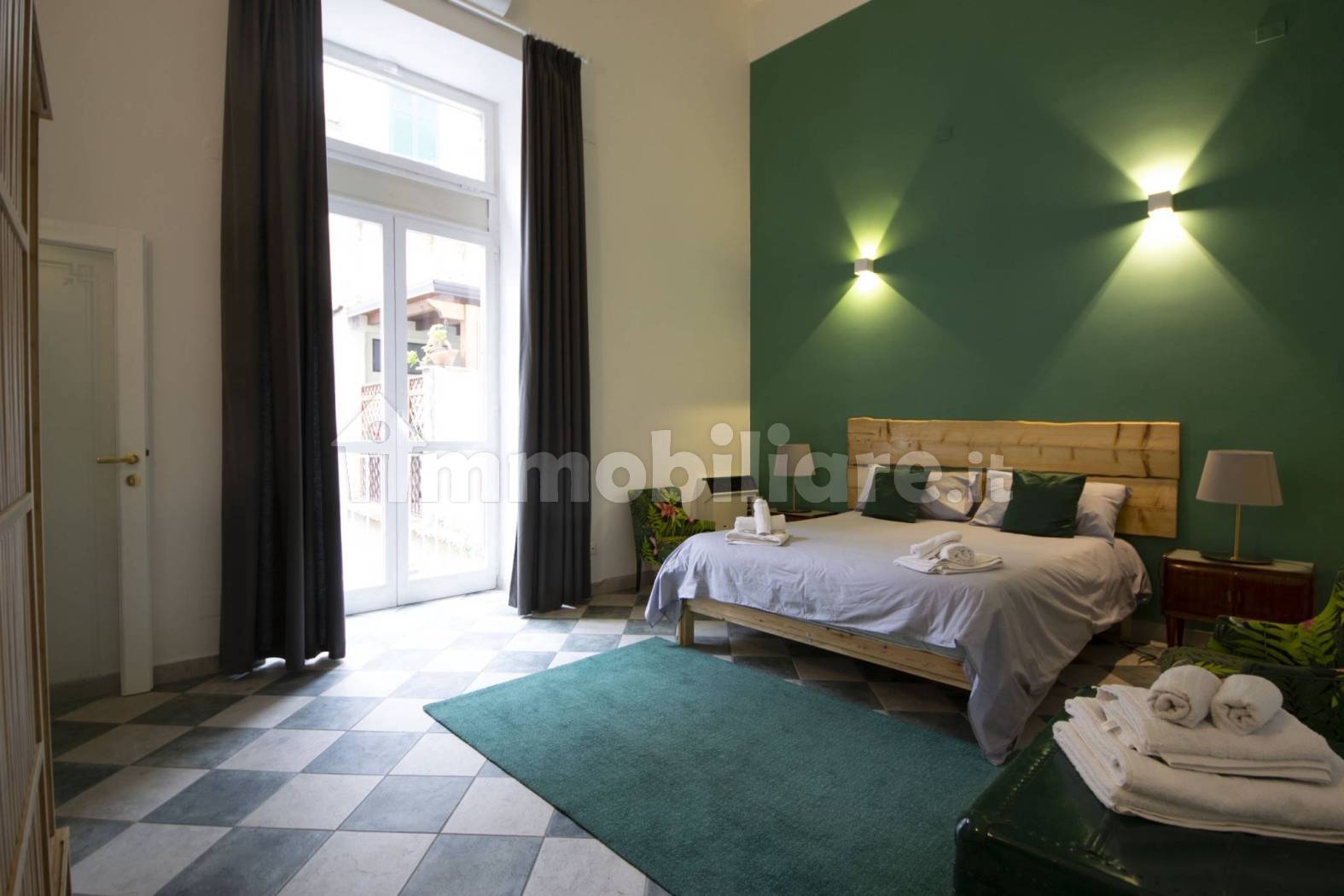 Trilocale largo San Giovanni Maggiore 29, Centro Storico, Napoli