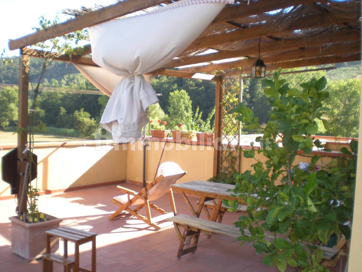 Quadrilocale ottimo stato, piano rialzato, Carmignano