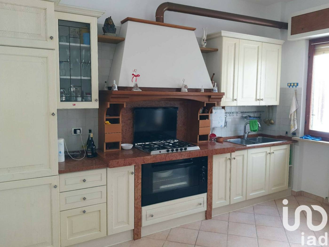 Quadrilocale corso Umberto I 221, Centro, Civitanova Marche