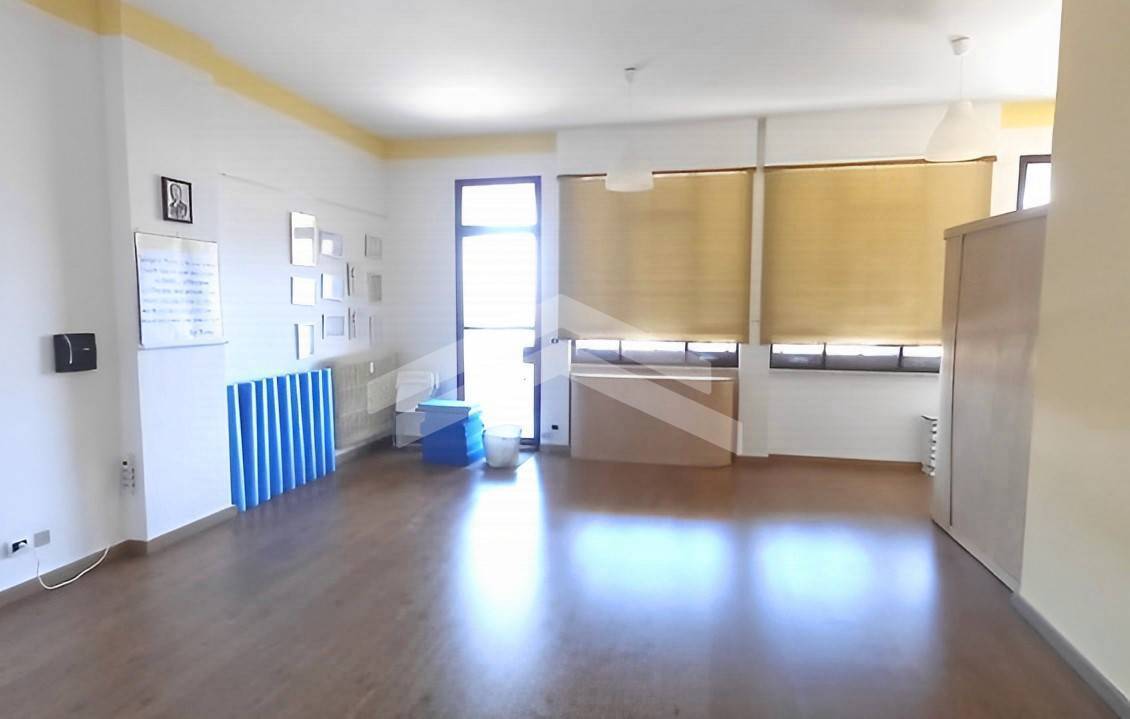 Locale commerciale in Vendita