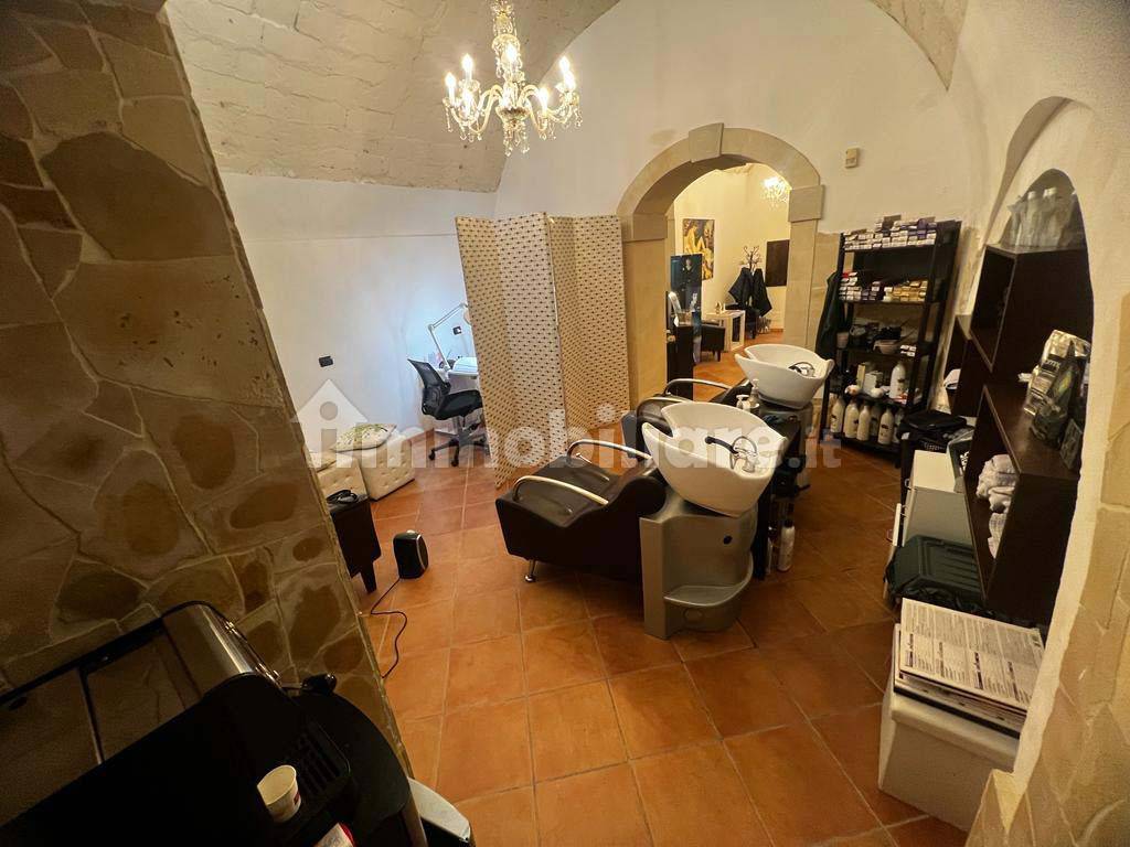 Parrucchiere - Barbiere via Ecce Homo, Ragusa, Rif. 101364703 - Immobiliare.it