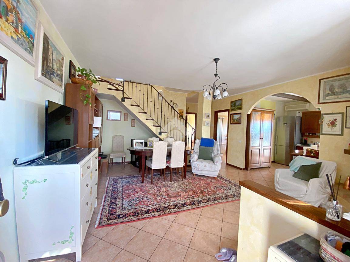 Quadrilocale buono stato, primo piano, Centro, Saludecio