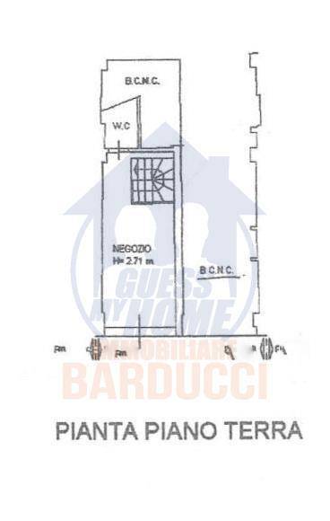 Locale commerciale in Vendita