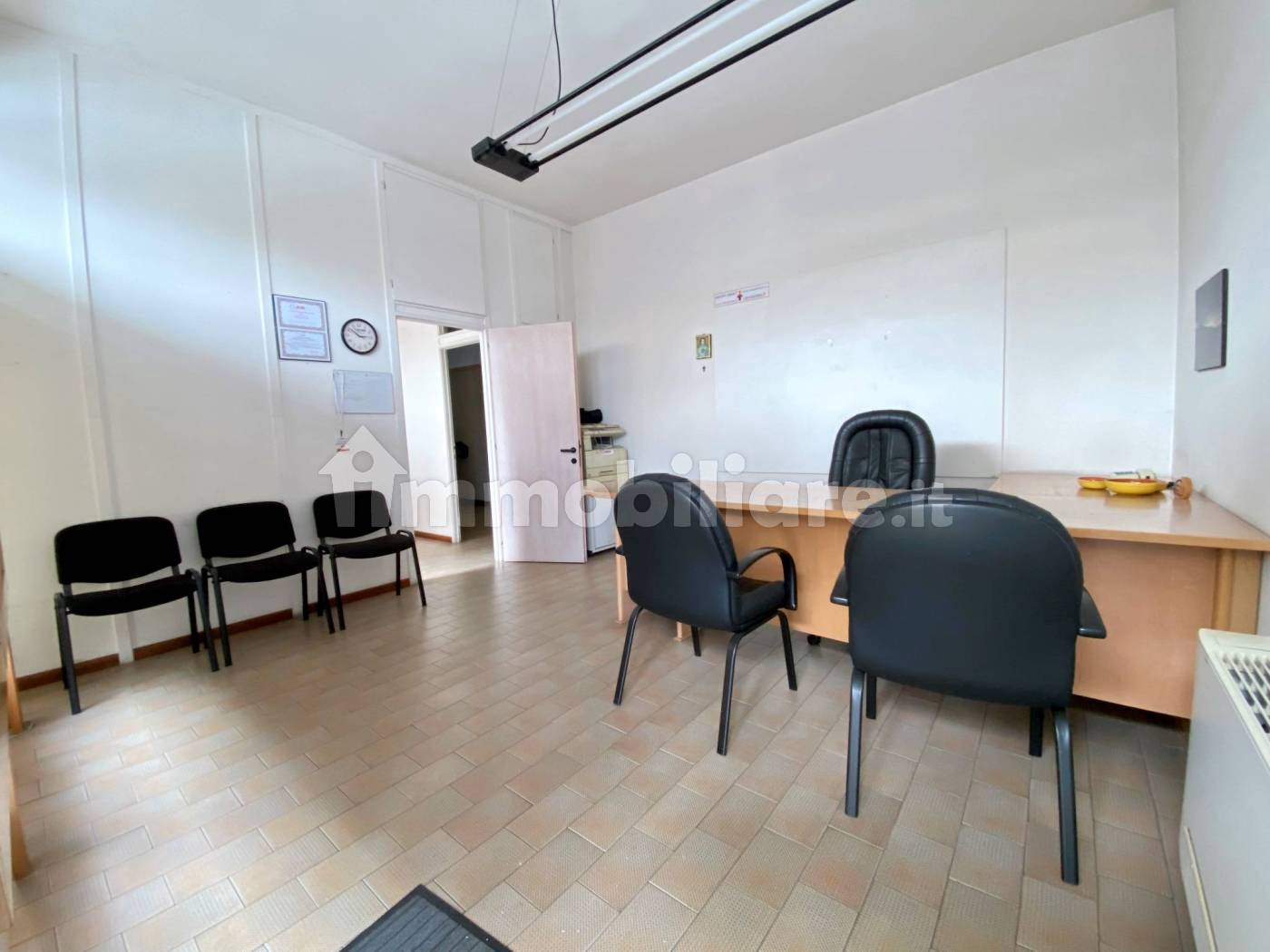 Locale commerciale in Vendita