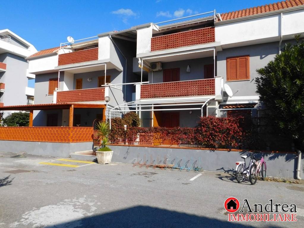 Trilocale via Lauro 262, Centro, Arenile, Scalea