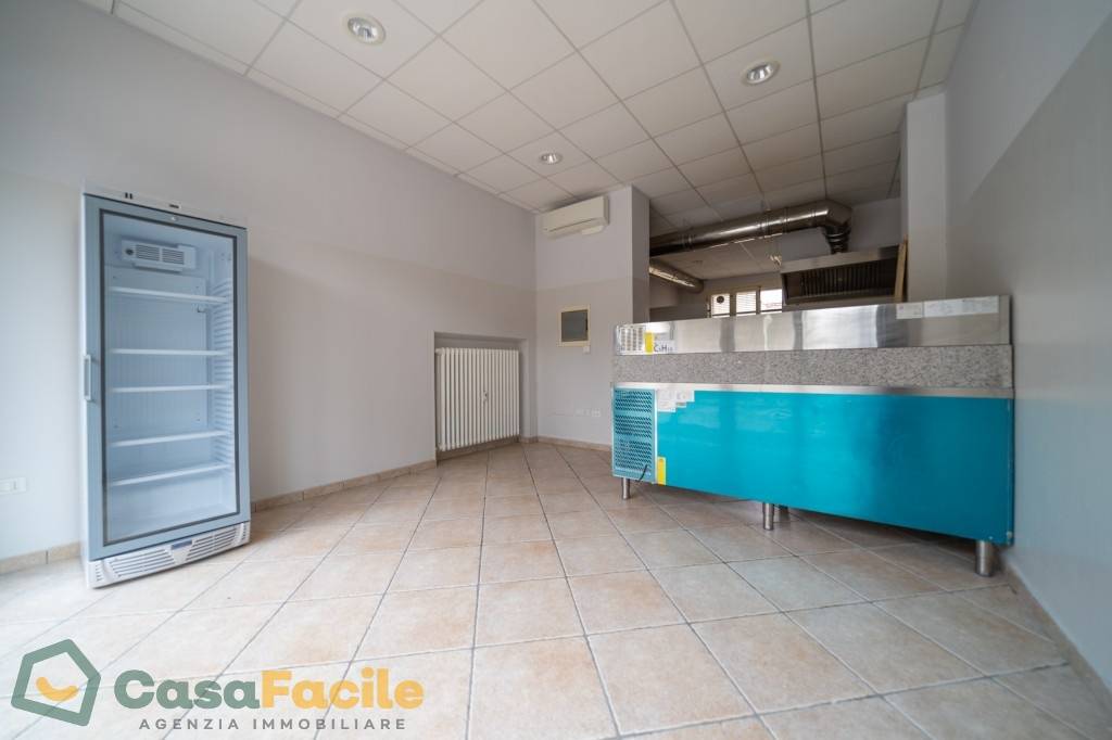 Locale commerciale in Vendita