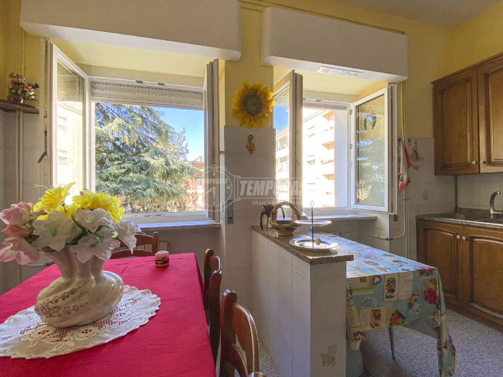 Vendita Appartamento Viterbo. Quadrilocale in via del Carnaro. Buono ...