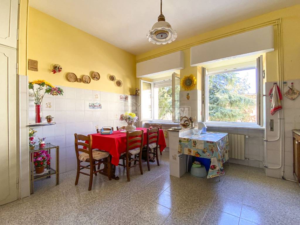 Vendita Appartamento Viterbo. Quadrilocale in via del Carnaro. Buono ...