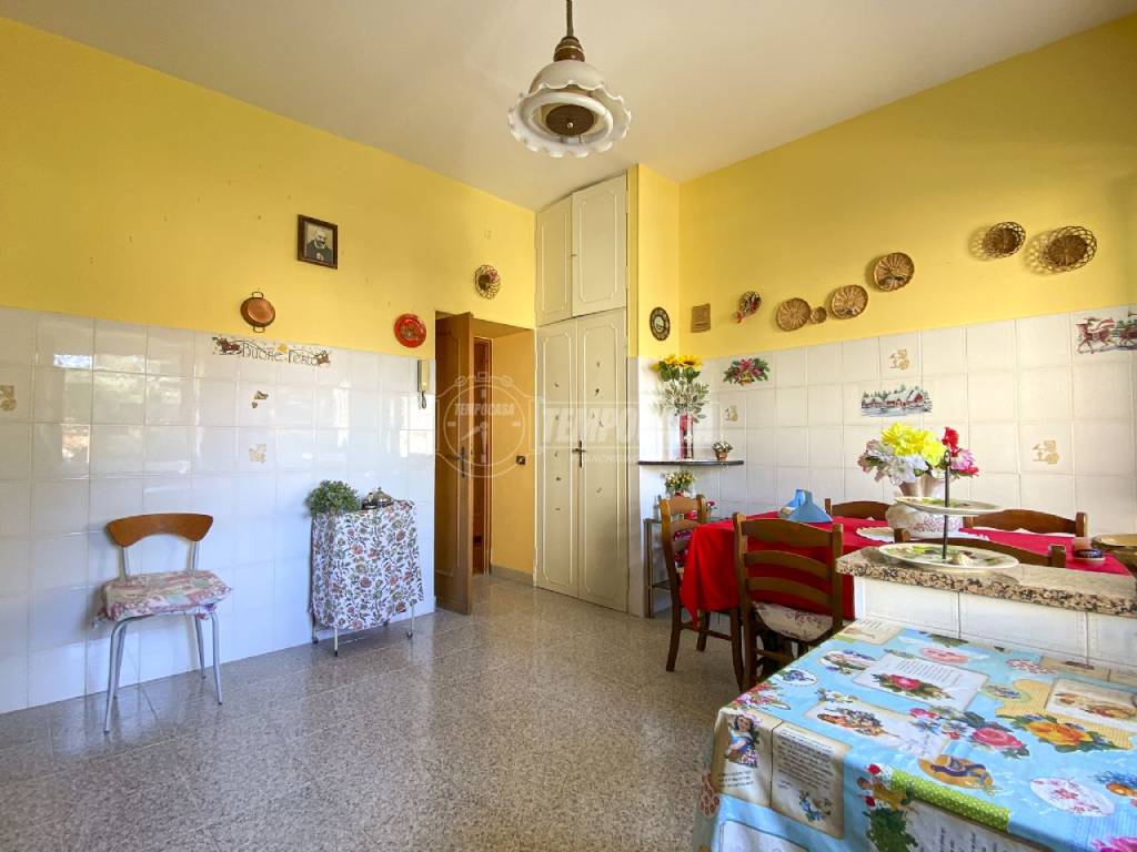 Vendita Appartamento Viterbo. Quadrilocale in via del Carnaro. Buono ...