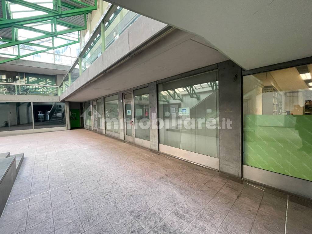 Locale commerciale via dei Rizzani, Udine, Rif. 101408271 - Immobiliare.it