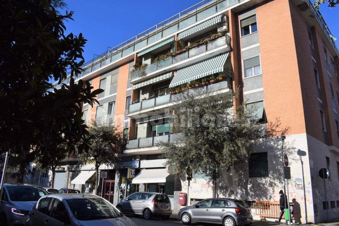 Quadrilocale via del Milite Ignoto, Viale Bovio - Piazza Duca degli Abruzzi, Pescara