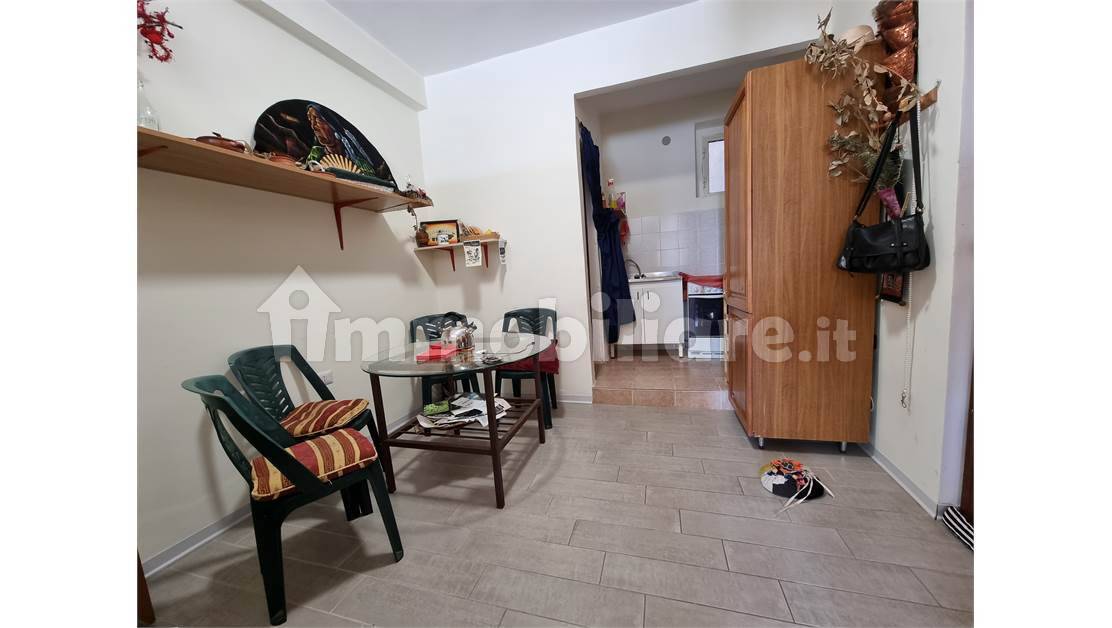 Monolocale via Carlo V, Centro Storico, Catanzaro