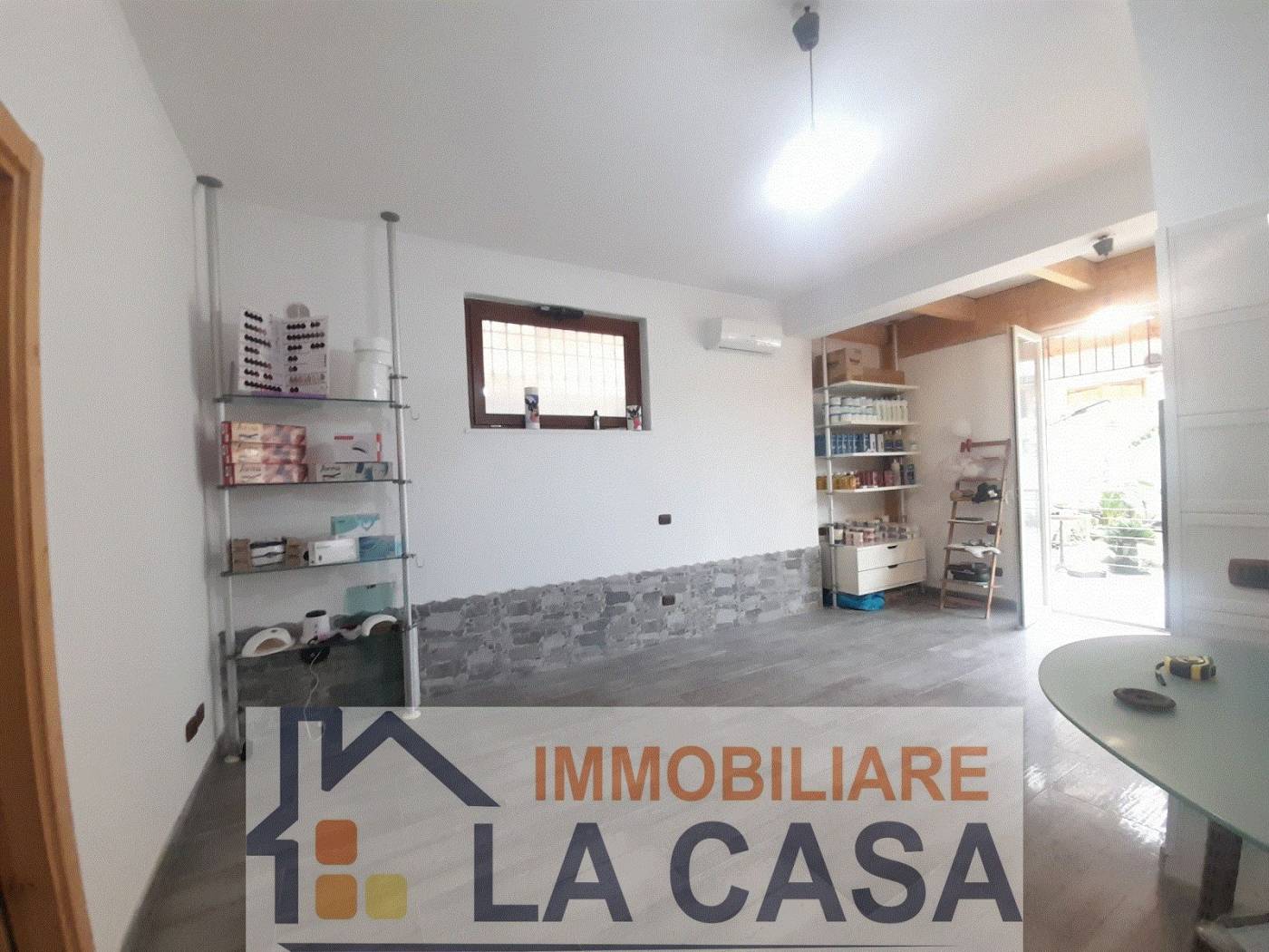 Bilocale viale della Libertà, Lusciano