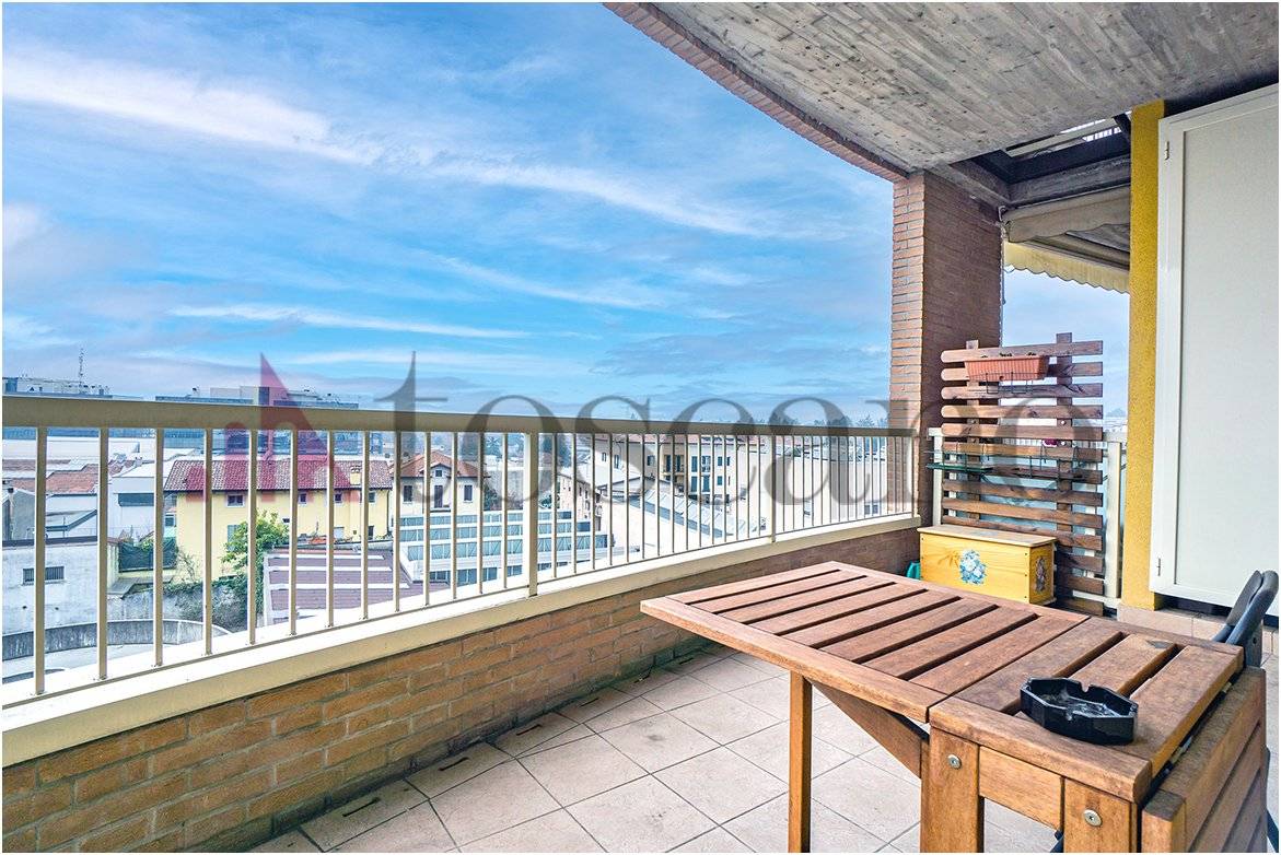 Bilocale via Monte Grappa 10, Acquate, Lecco