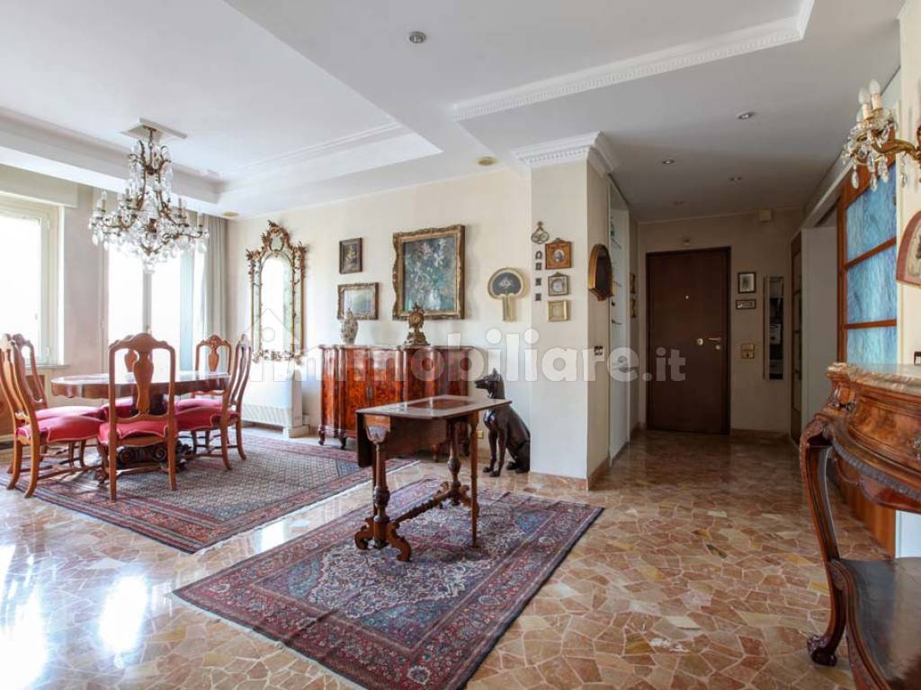 Affitto Appartamento in via Gaetano.... Milano. Buono stato, terzo ...