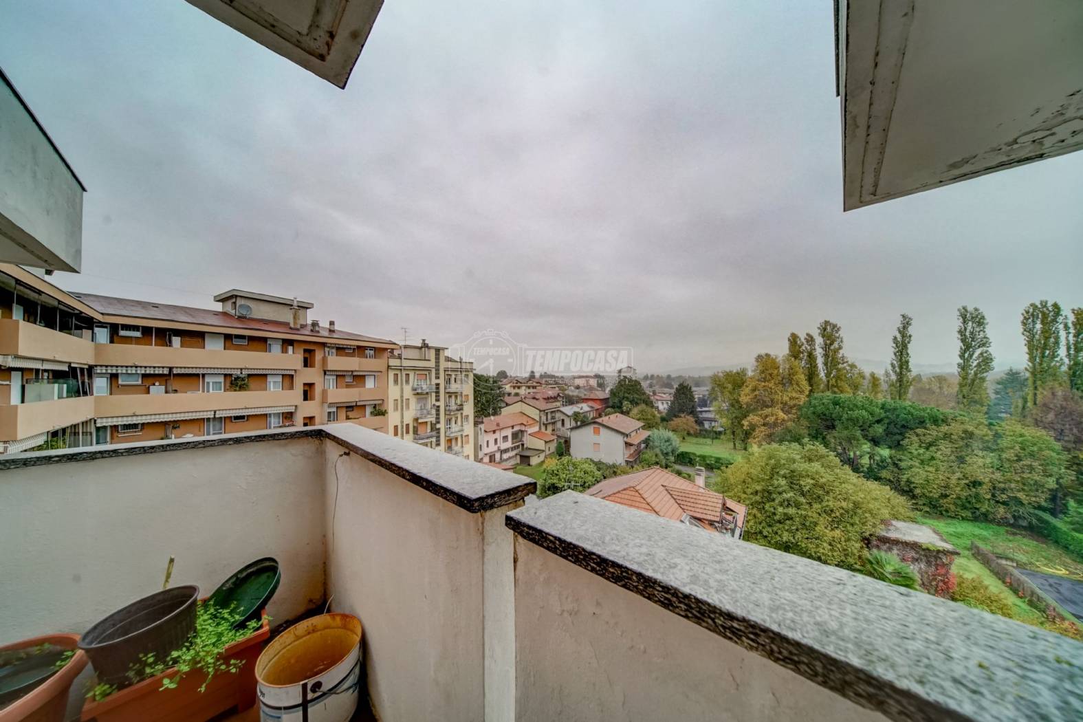 Trilocale via Roma, Centro, Angera