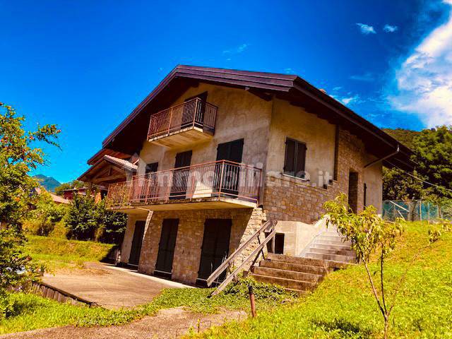 Villa unifamiliare via Gavarno, Gavarno Rinnovata, Nembro