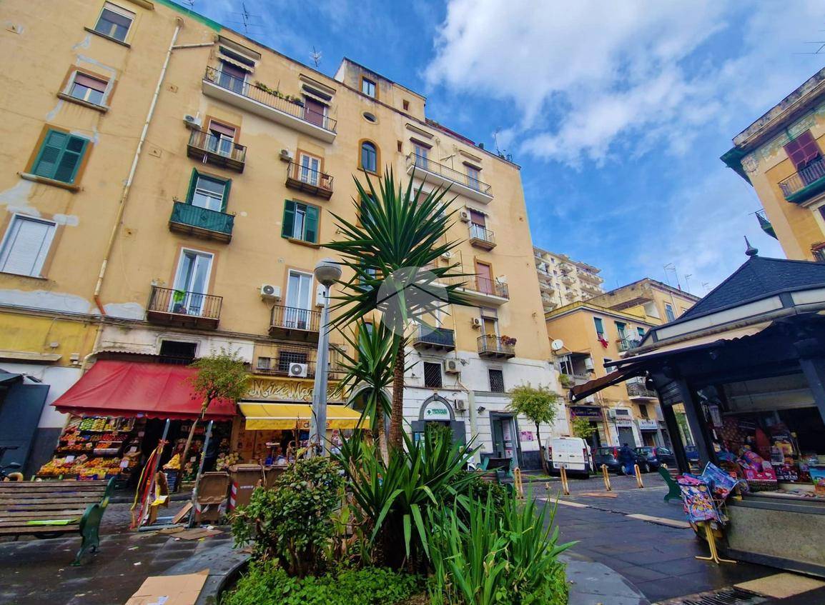 Trilocale largo Gaspare Colosimo, Stella - Materdei, Napoli