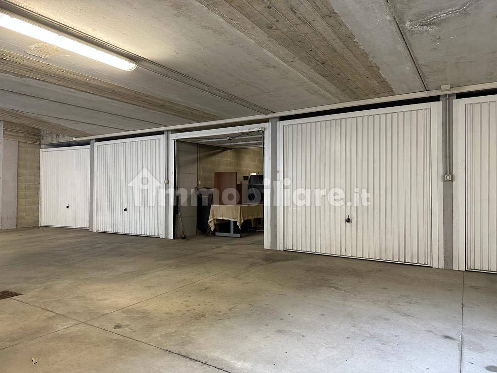 Garage - Box via Mompantero 26, Collegno, Rif. 101424963 - Immobiliare.it