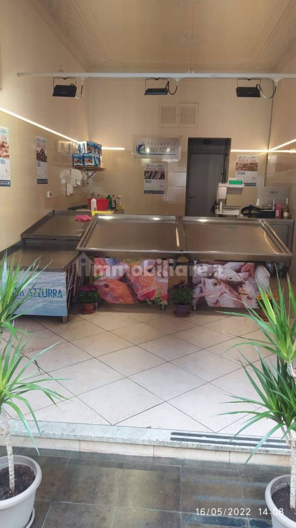 Pescheria in Vendita
