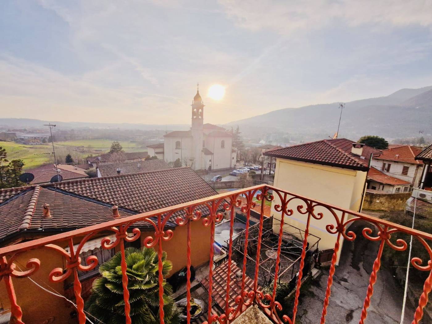 Trilocale via 18 Marzo 3, Centro, Erba