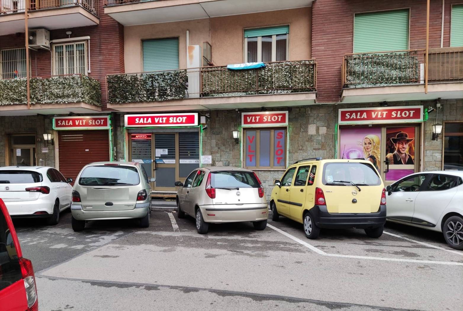 Locale commerciale in Vendita