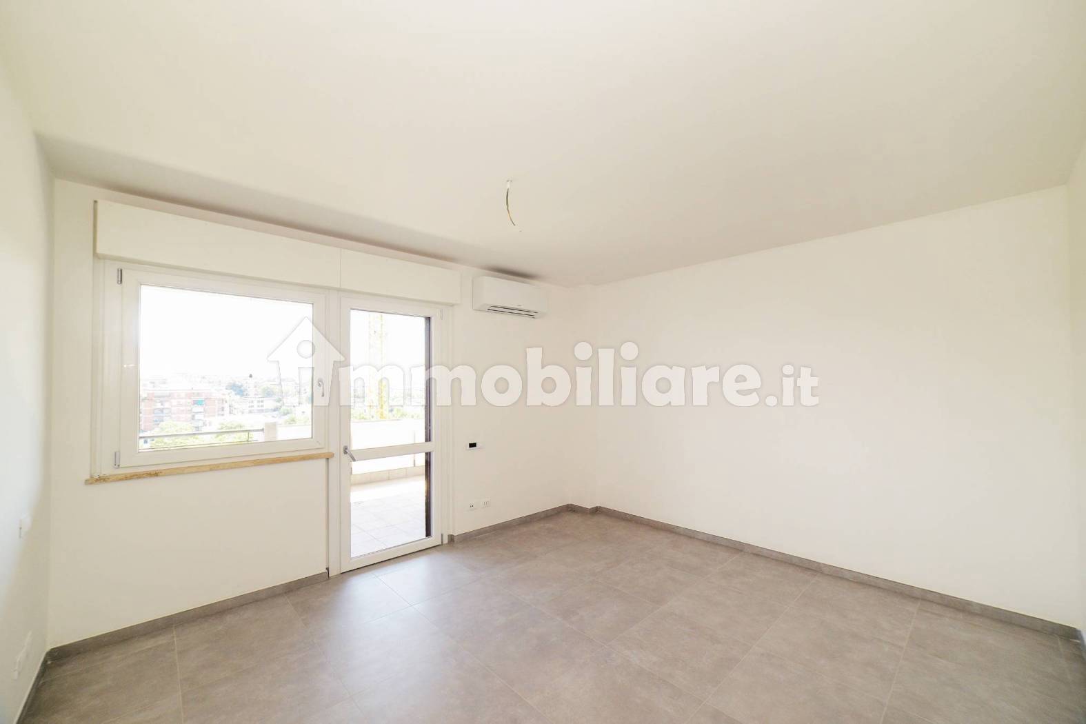 Bilocale via Passo del Turchino 16, Tufello, Roma