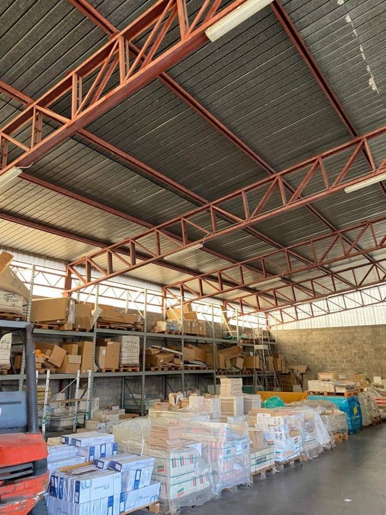 Capannone in Vendita