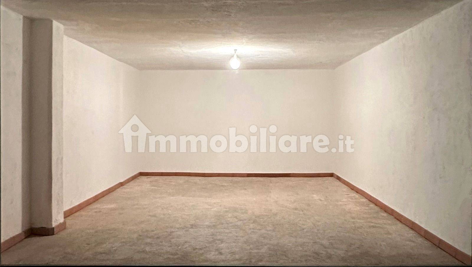 Garage - Box in Vendita