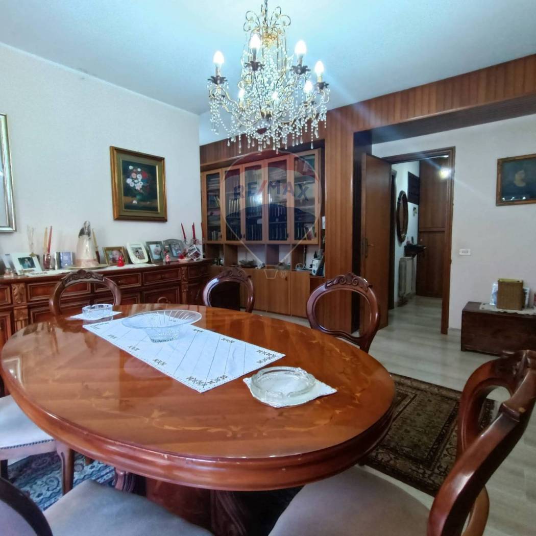 Quadrilocale via Roma 73, Letojanni