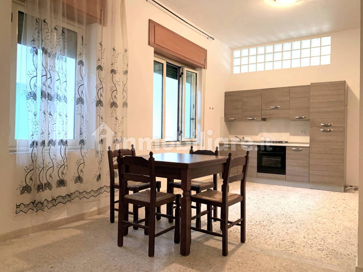 Quadrilocale piazza Stazione, Fortuna - Corvo, Catanzaro