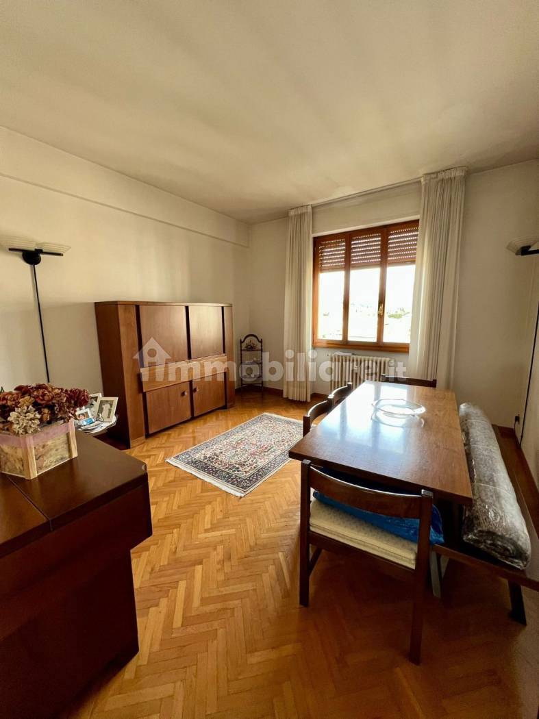 Quadrilocale via Grazia Deledda, San Martino, Prato