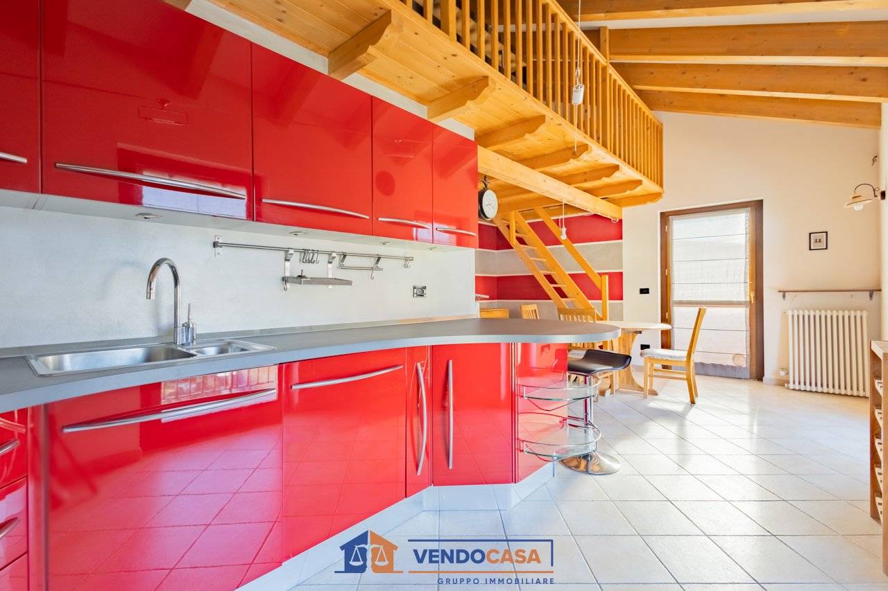 Trilocale via Serranone 24, Centro, Caraglio