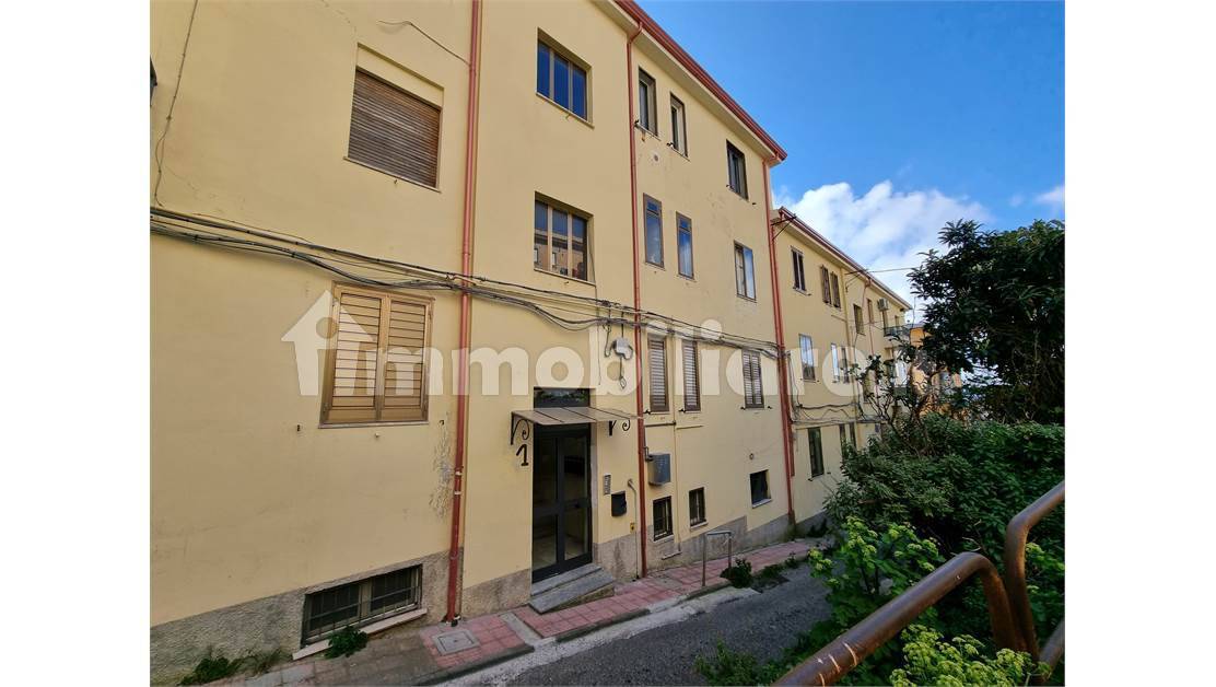 Trilocale traversa 2 Antonio Masciari, Centro Storico, Catanzaro