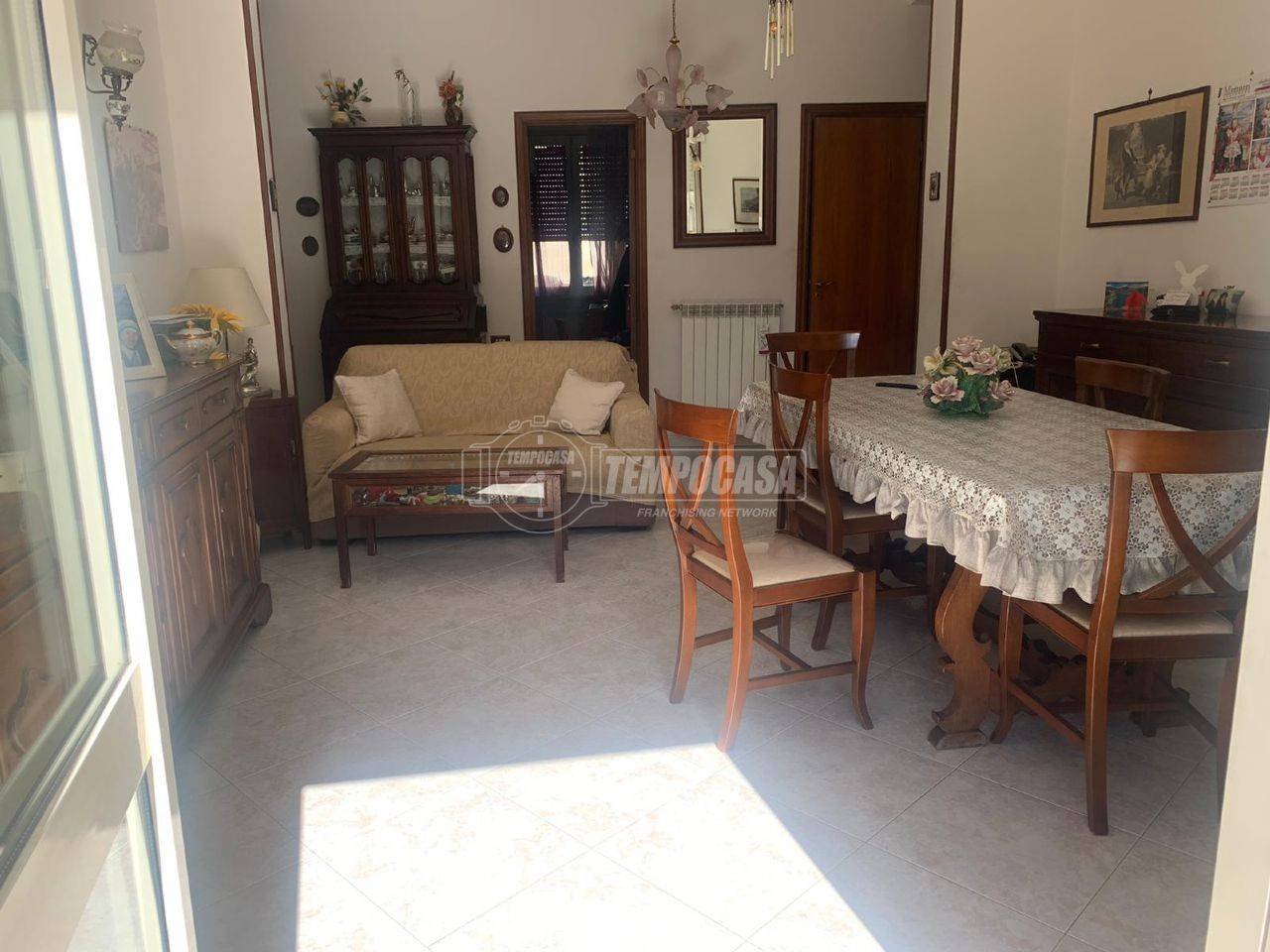 Quadrilocale buono stato, secondo piano, Stella - Materdei, Napoli